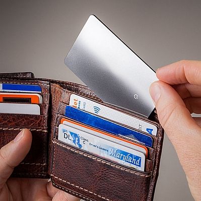 Credit Card Sized LED Flashlight - Goofts, funny gifts, gags and pranks.